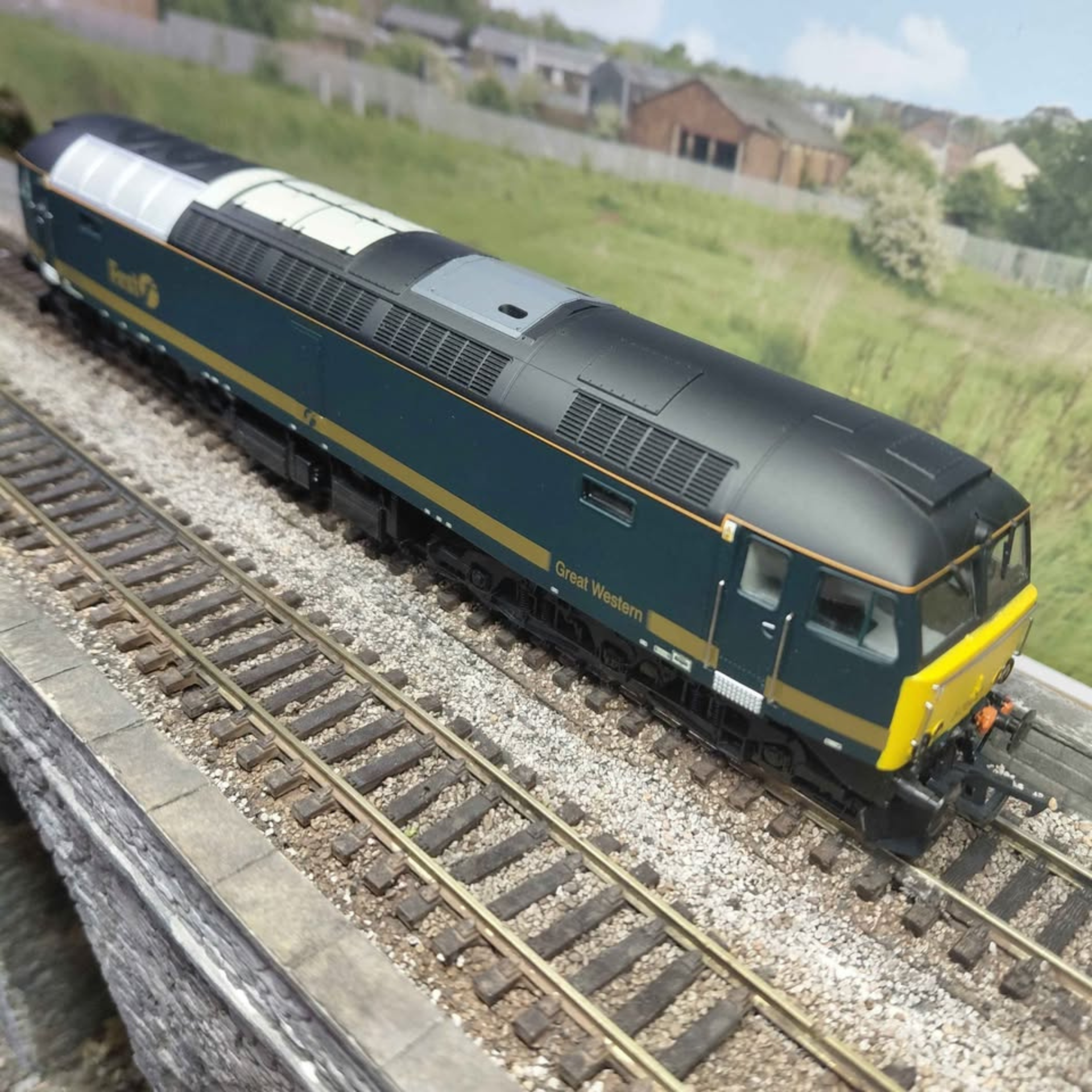 Heljan - Class 57/6 - First Great Western Livery - No. 57602 - 00 Gaug ...