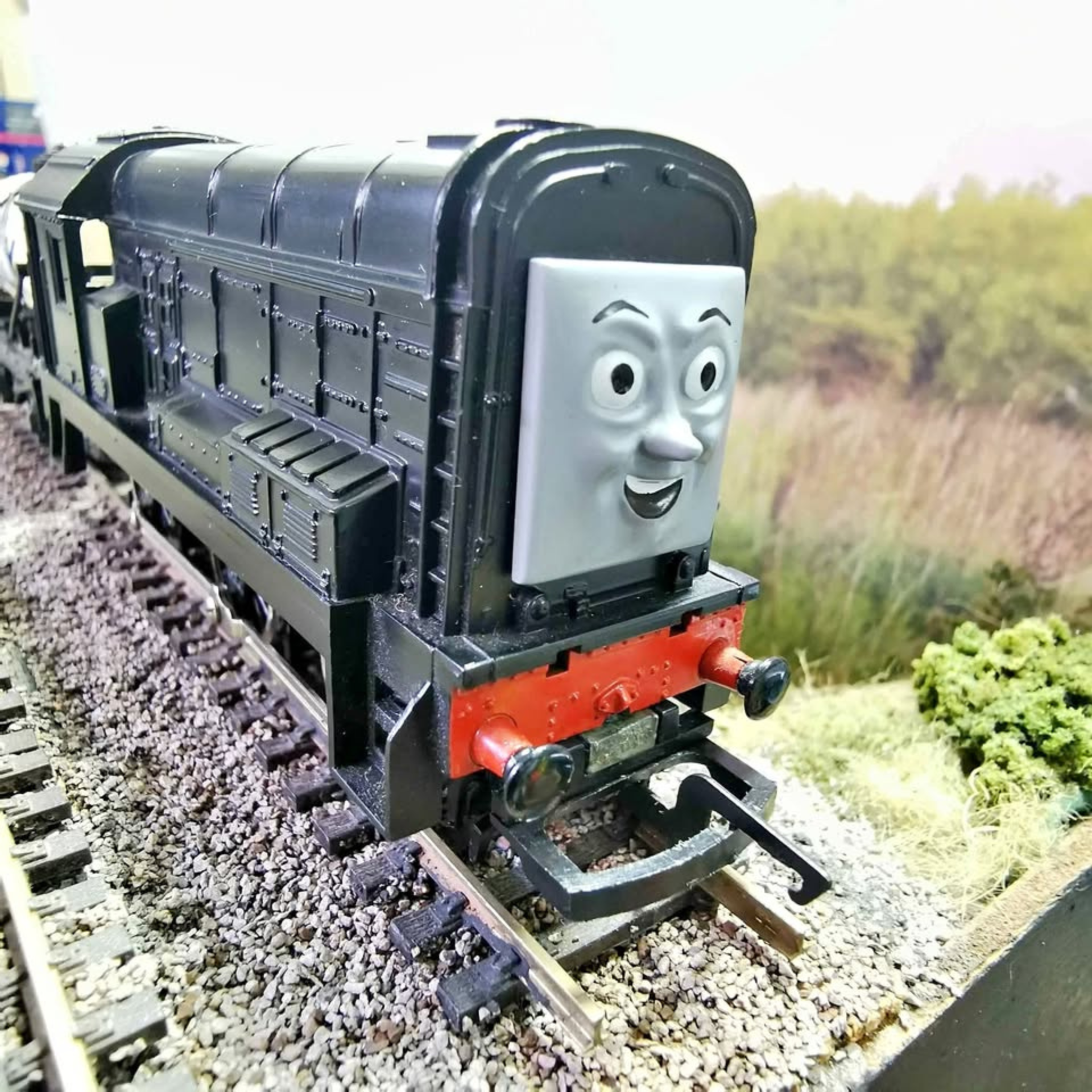 Hornby 0-6-0 - The World Of Thomas The Tank Engine - Devious Diesel Tr ...